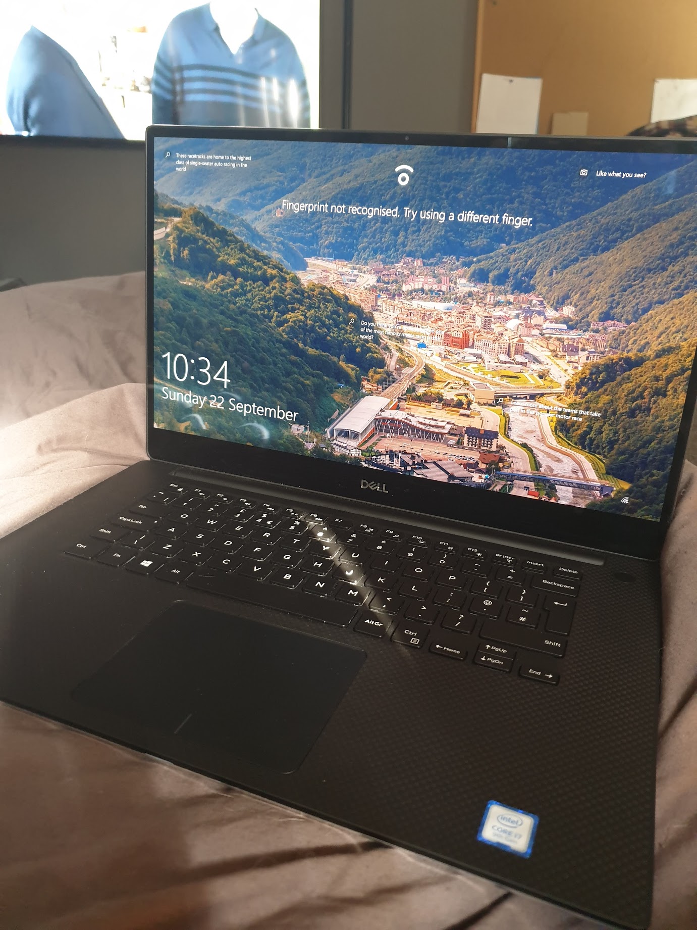 XPS 15 9570/7590 Skin Giveaway (UK) : r/dbrand